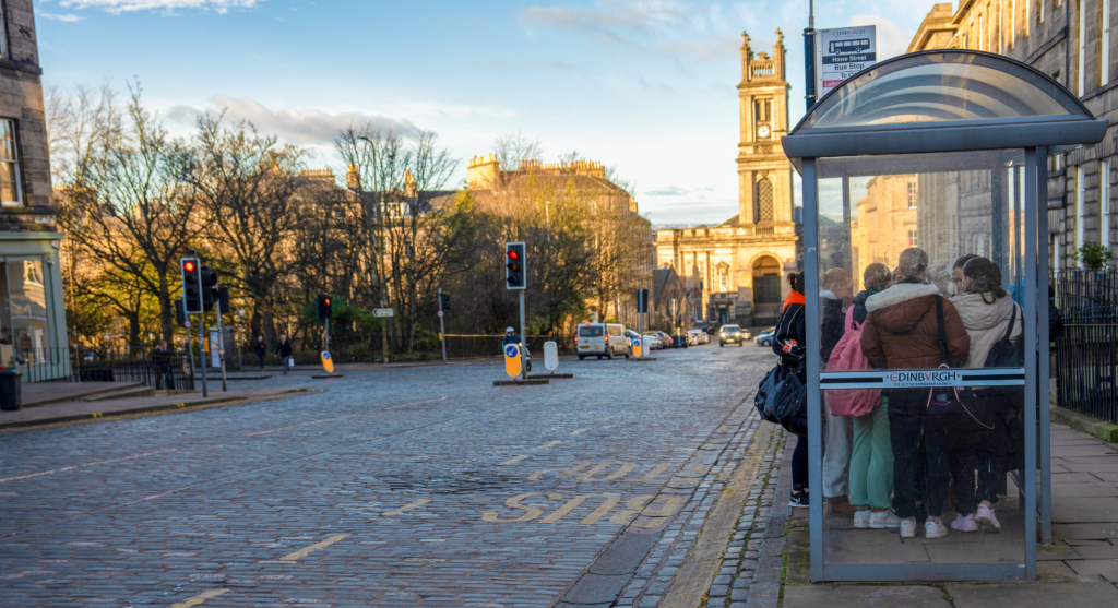Stay up-to-date on the go! - Lothian Buses