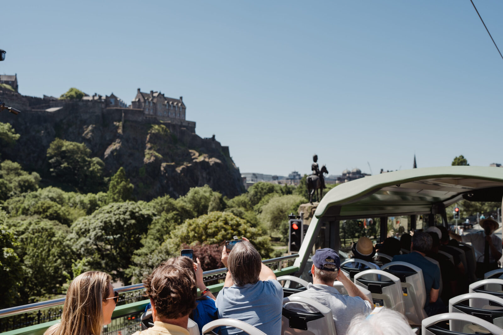 Edinburgh Bus Tours maintain five-star status - Lothian Buses