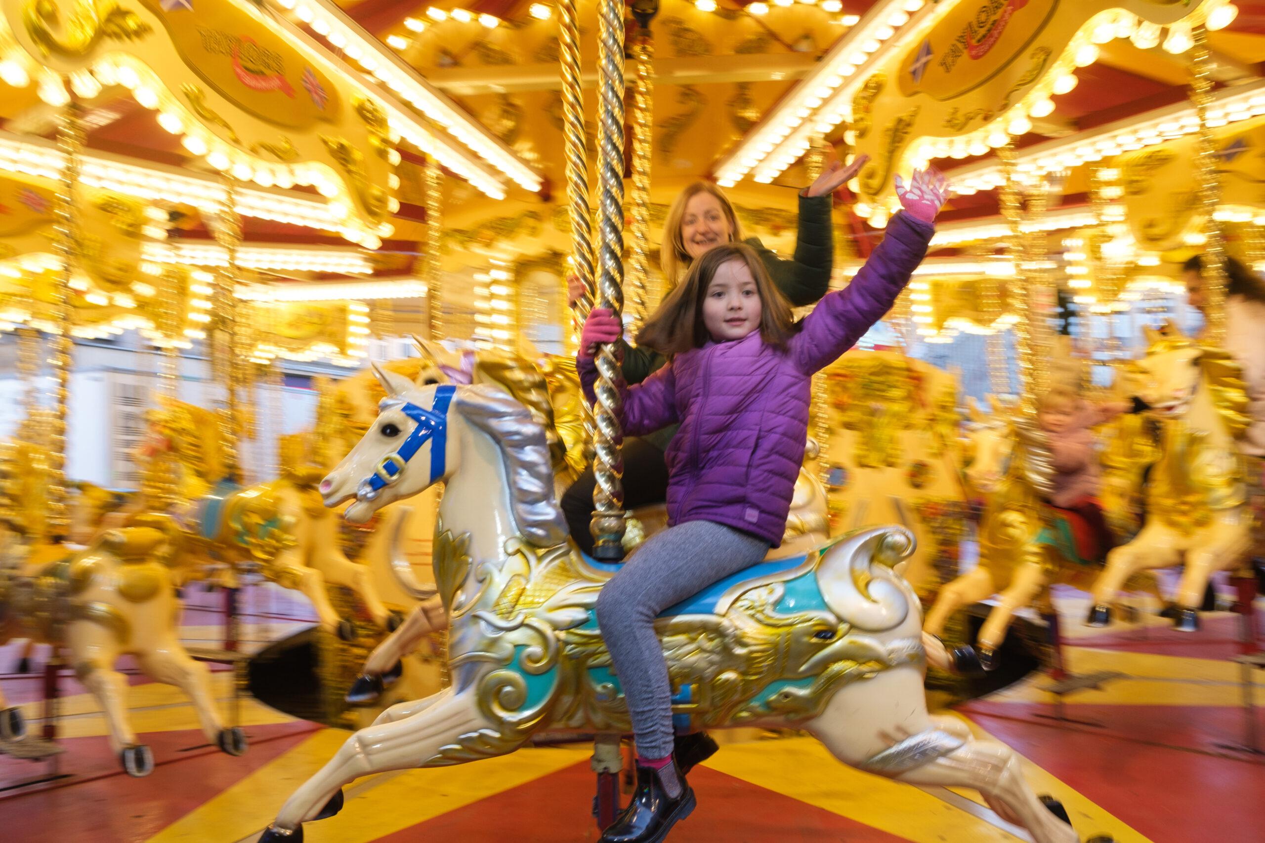 Get your skates on to Edinburgh's Christmas and Hogmanay with Lothian ...